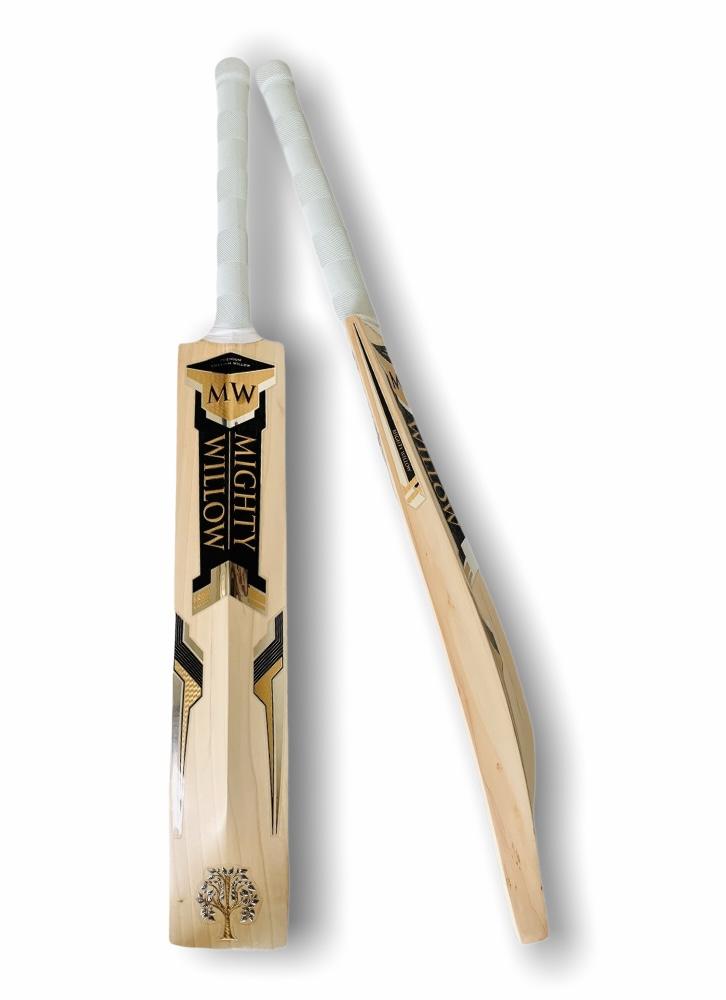 Mighty Willow Black Edition Bat